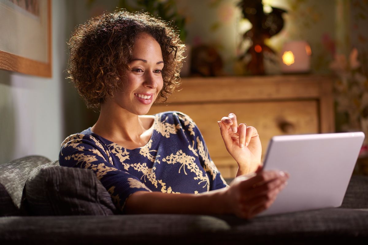 How to Date as a Teacher in 2025 - The Misfit Teacher