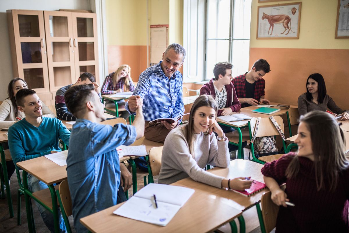 14 BEST Ways to Foster a Growth Mindset in the Classroom (2025) - The Misfit Teacher